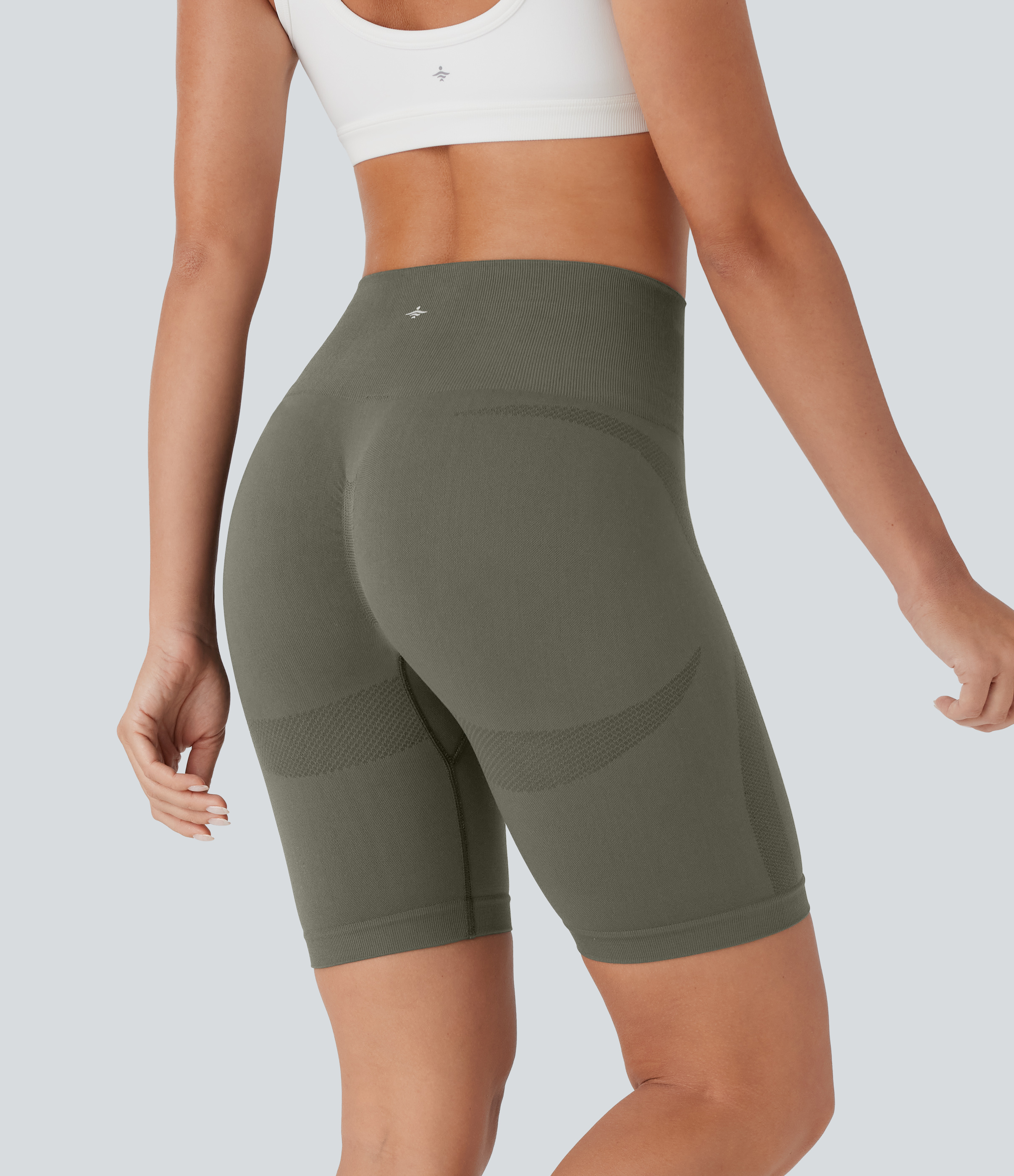 Women’s OneForm Seamless Flow High Waisted Ruched Yoga Biker Shorts 7'' - Halara