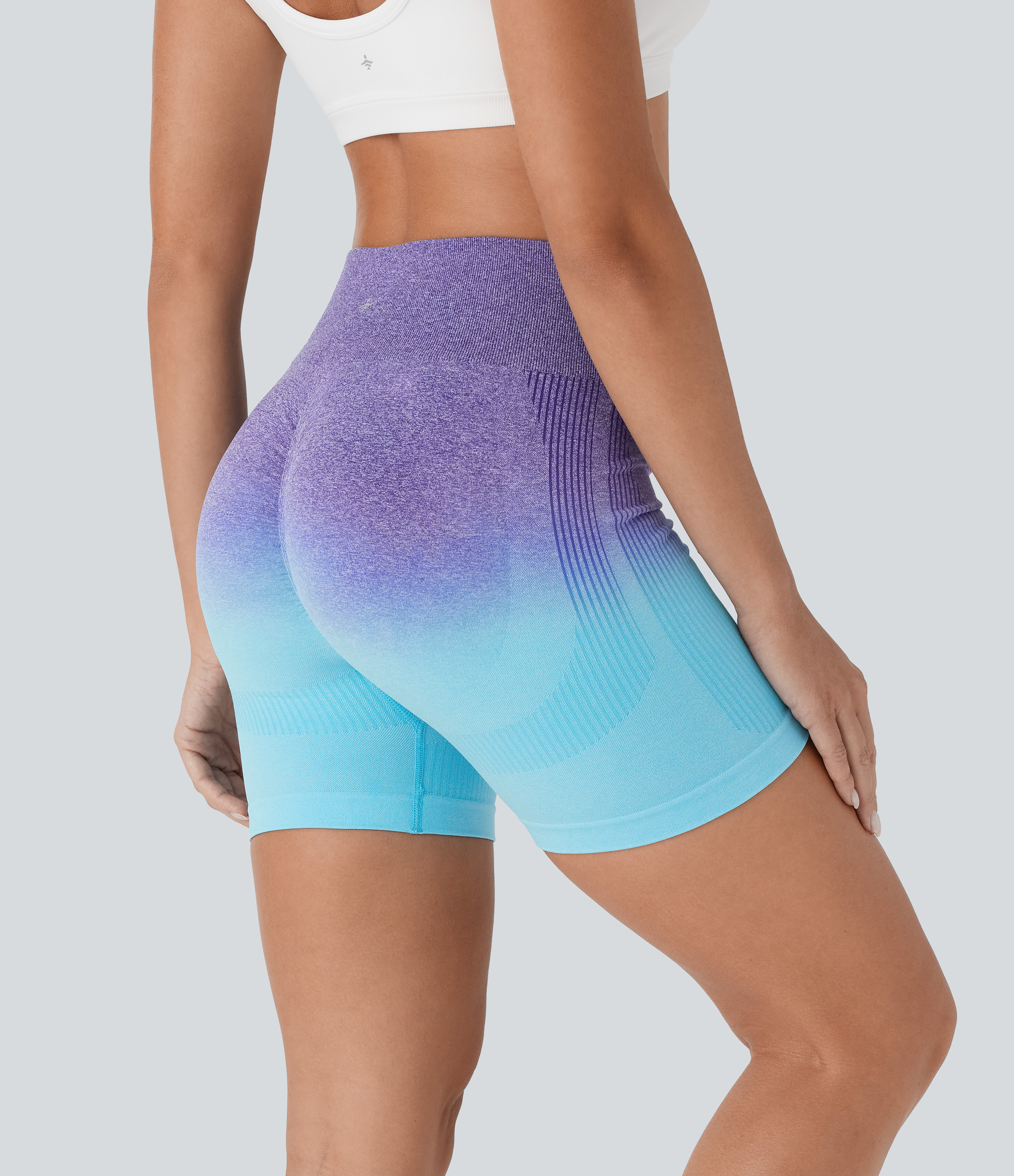 Women’s OneForm Seamless Flow High Waisted Ombre Yoga Biker Shorts 5'' - Halara