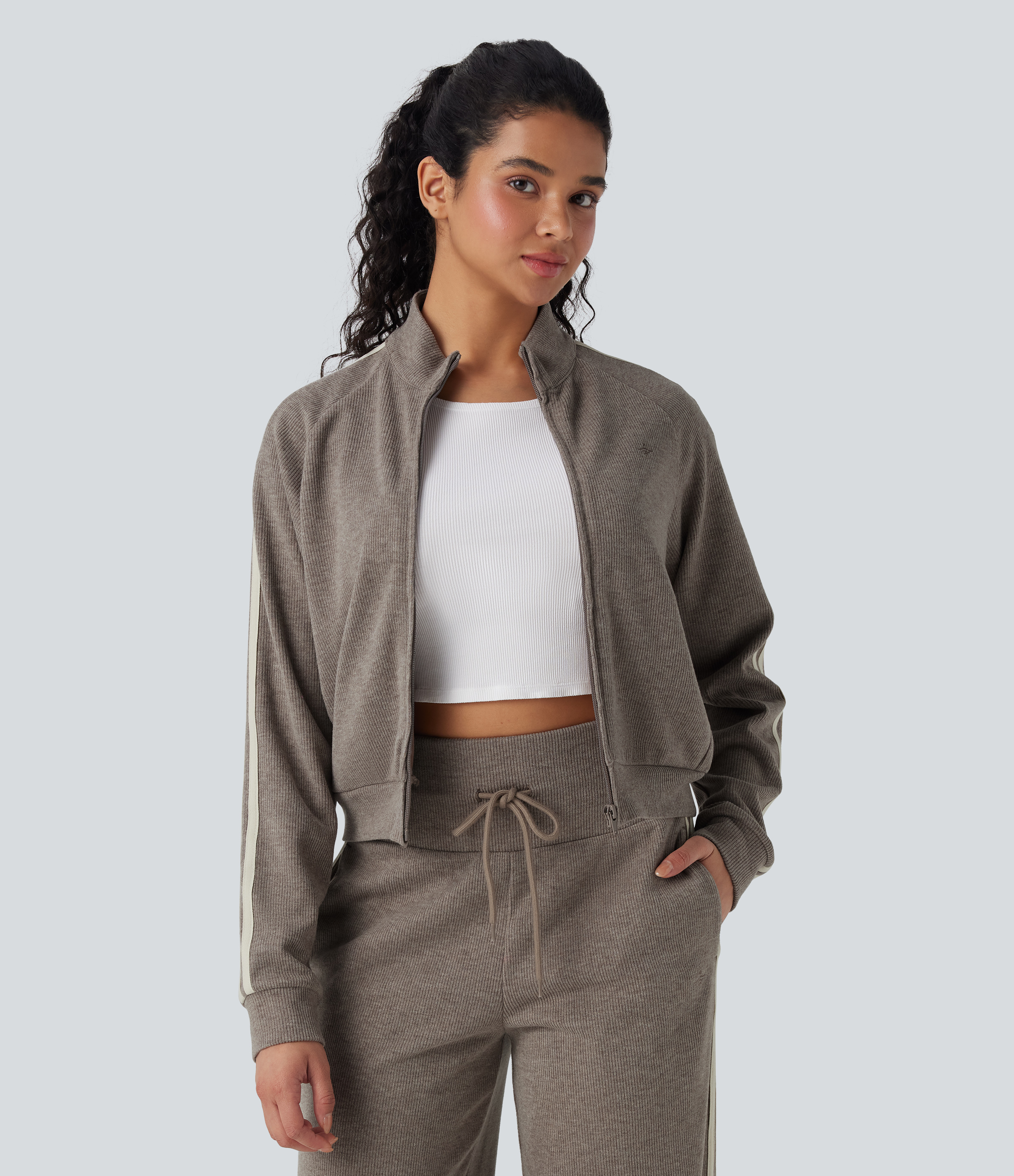 Women's Jumpers & Jackets - Halara